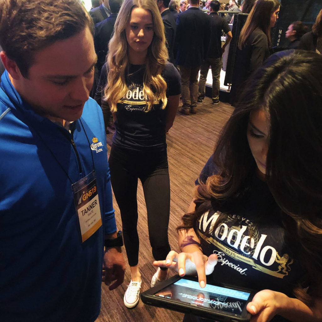 Modelo UFC Fighting Spirit - Virtual Reality Marketing