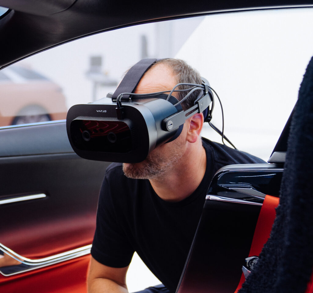 Kia Motor's Car Design XR Collaboration - Virtual Reality Marketing